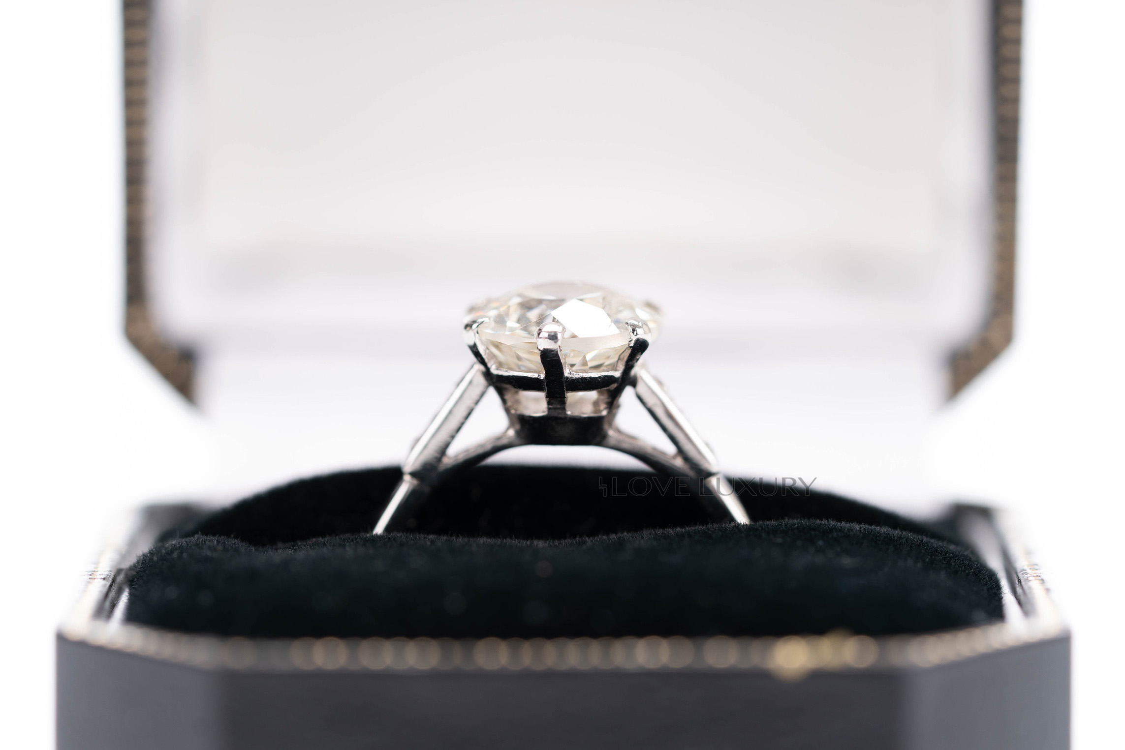 Diamond Ring Solitaire 3 Carat White Gold - Luxury Shopping